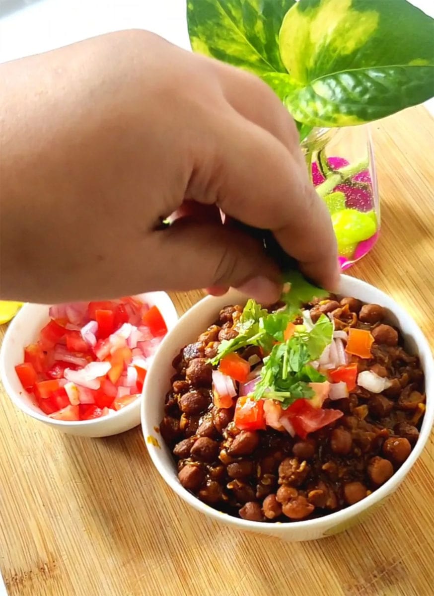 Black Chickpea Masala - Healthier Steps