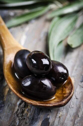 Powerful Benefits of Eating Olives - Healthier Steps